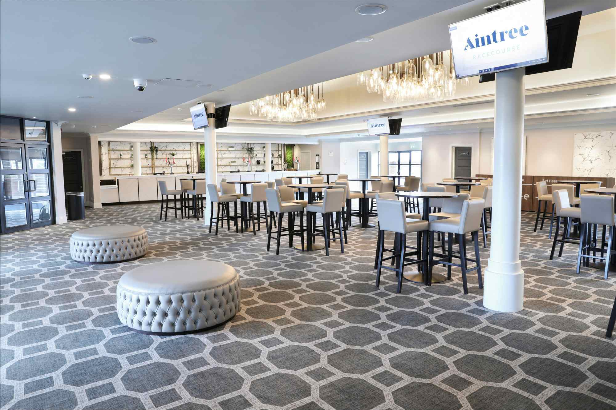 Hire Valentine Suite, Aintree Racecourse • HeadBox