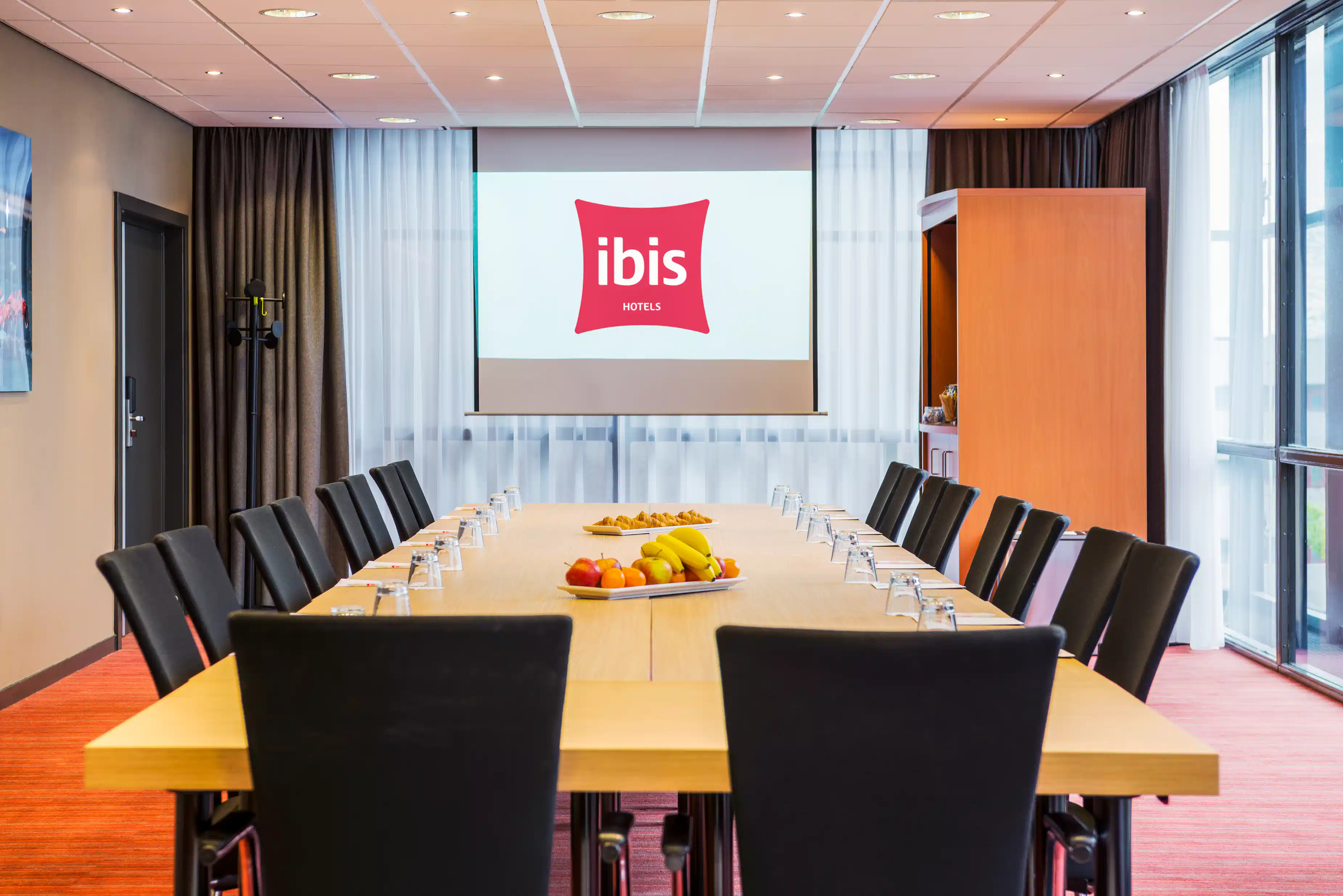 Book Aruba + Bonaire at Hotel ibis Schiphol Amsterdam Airport. A ...