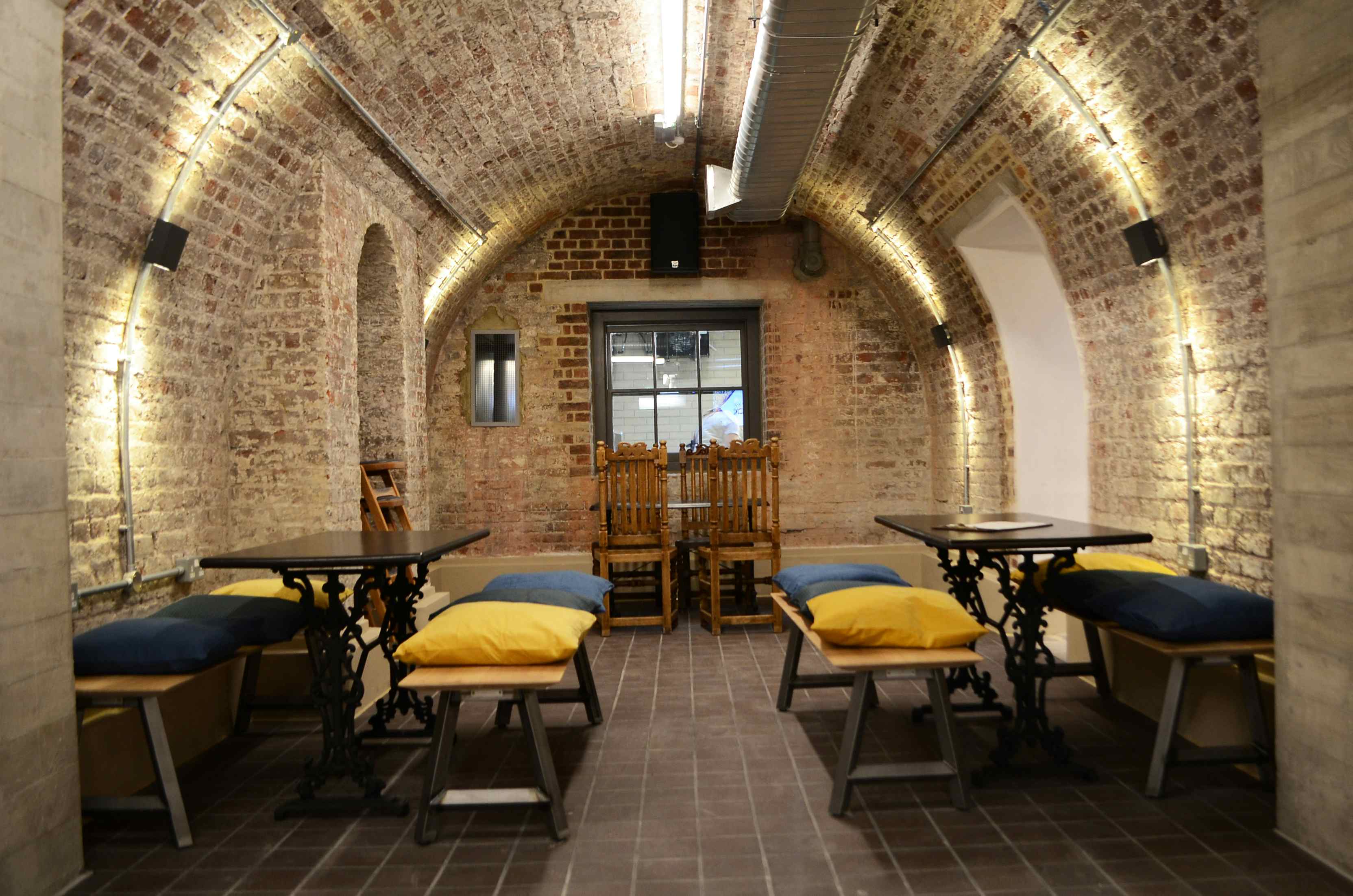 Book Lower Deck at Dreadnought Building. A London Venue for Hire – HeadBox