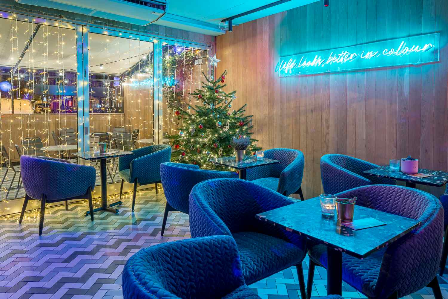 Book Main Bar at Colours Hoxton. A London Venue for Hire – HeadBox