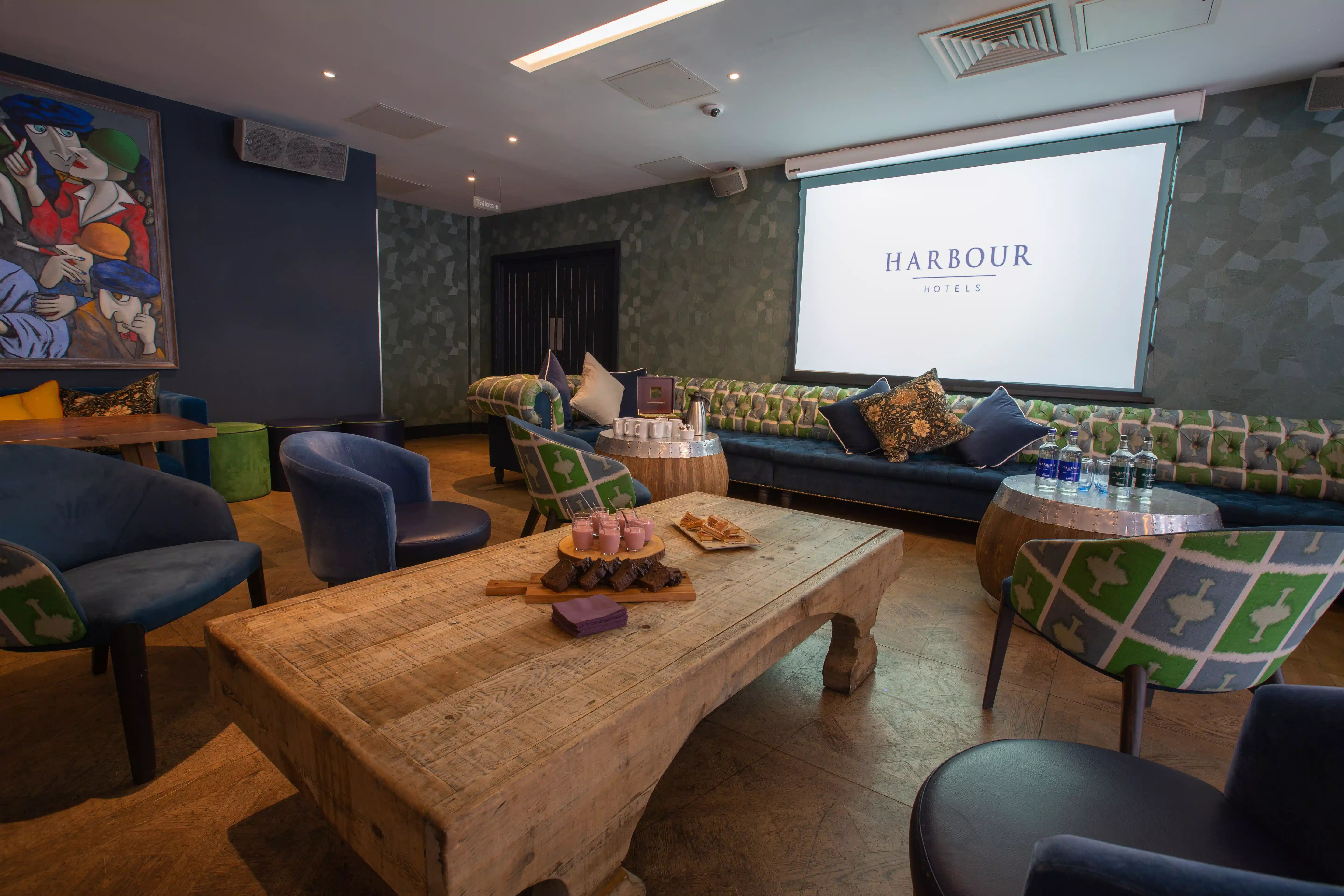 Book Long Bar Late at Guildford Harbour Hotel. A Guildford Venue for ...