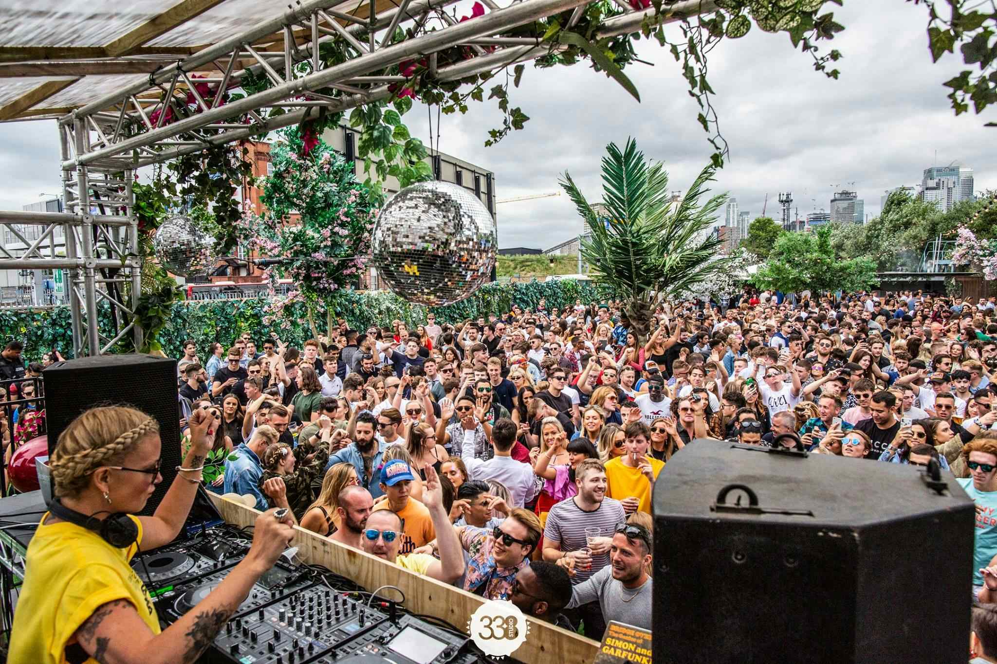 Book Terrace at Studio 338. A London Venue for Hire – HeadBox