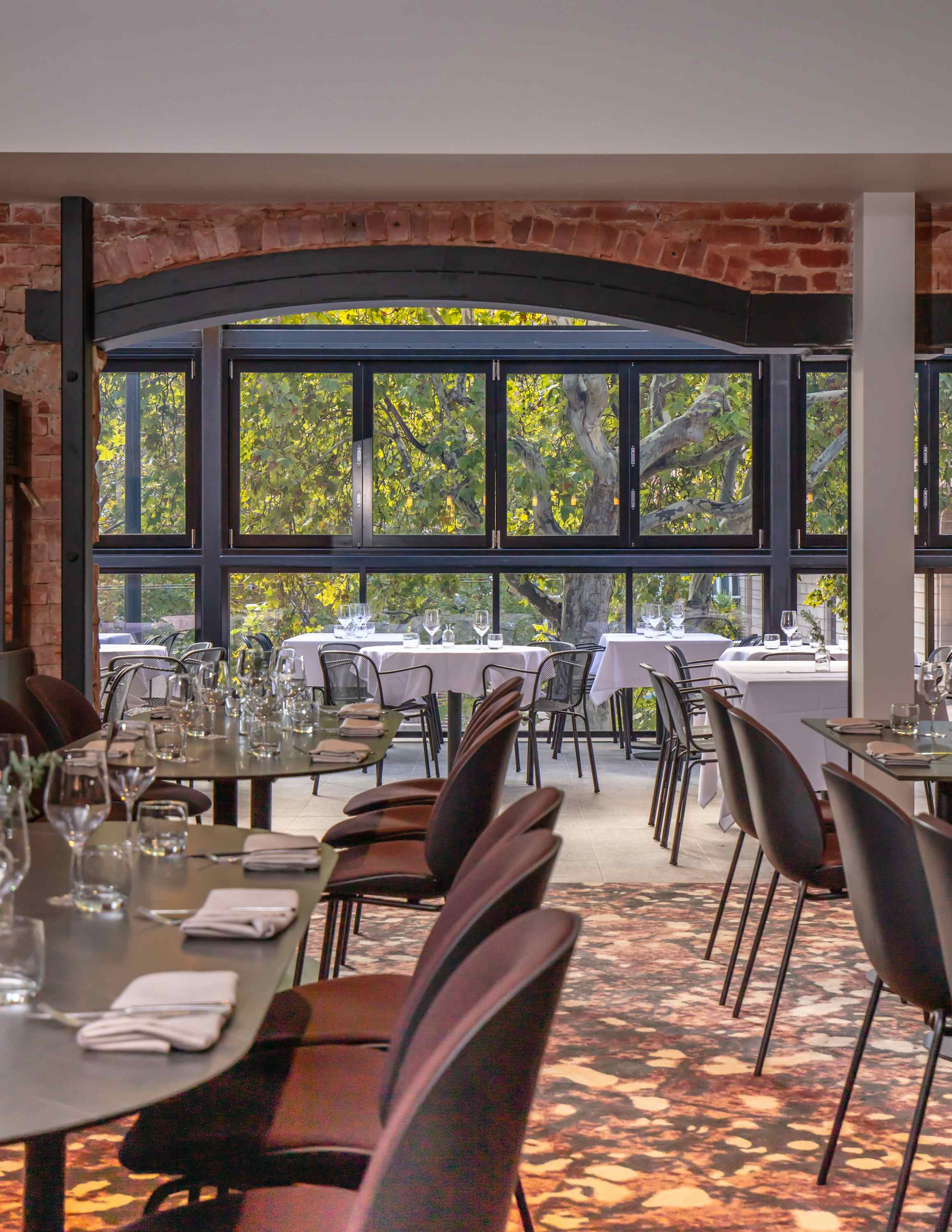 Hire Verandah Dining , Strathmore Hotel , Adelaide • HeadBox