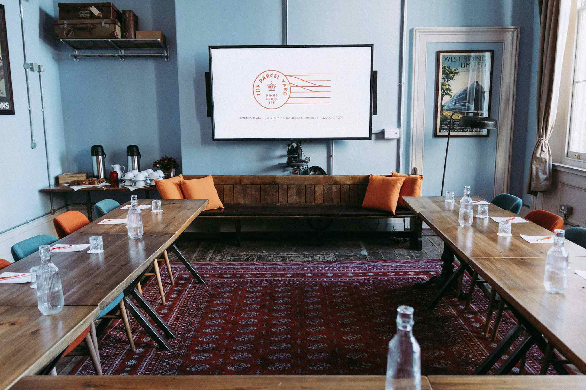 Hire First Class Lounge, The Parcel Yard, King's Cross, London • HeadBox