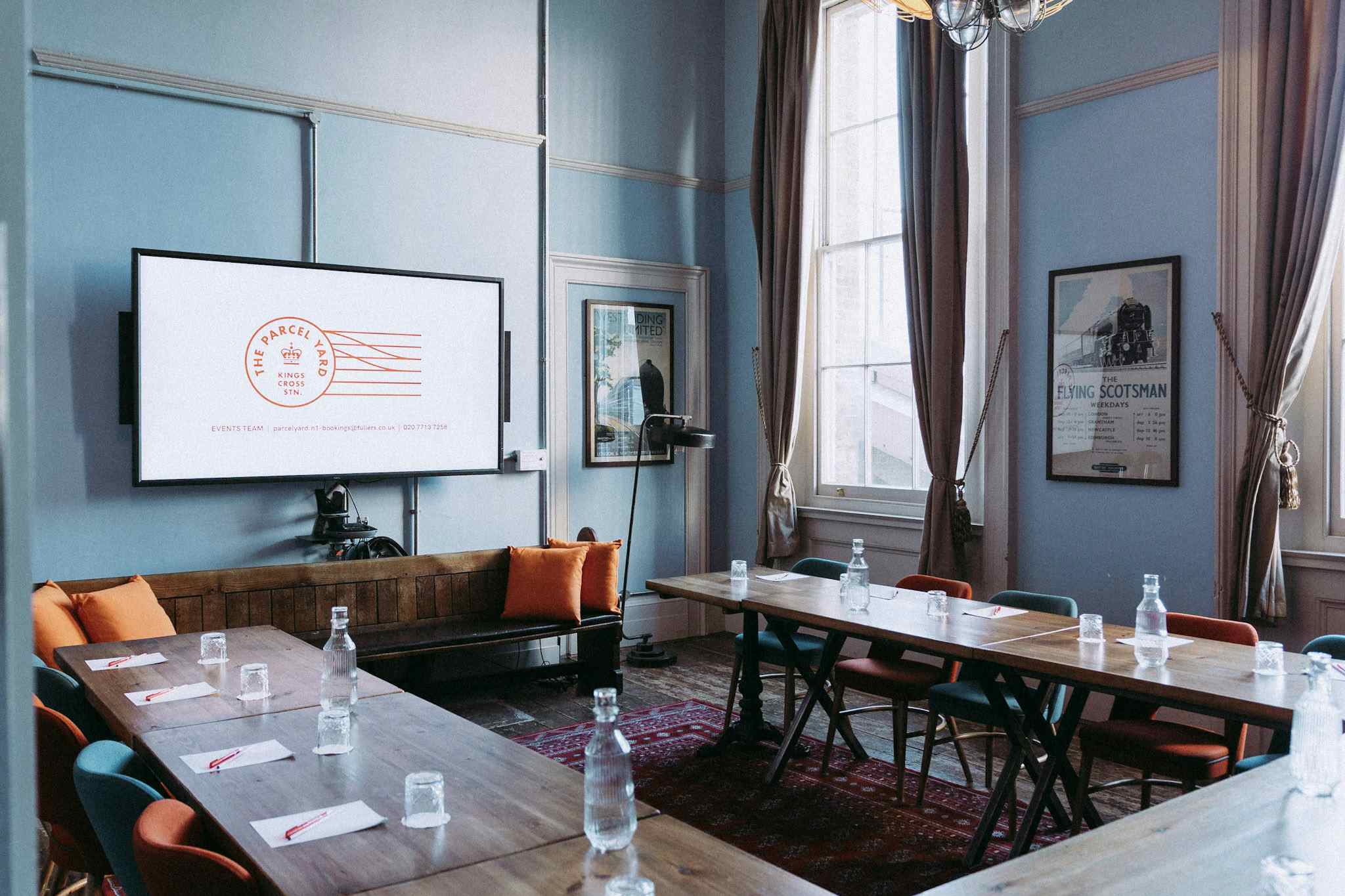 Hire First Class Lounge, The Parcel Yard, King's Cross, London • HeadBox