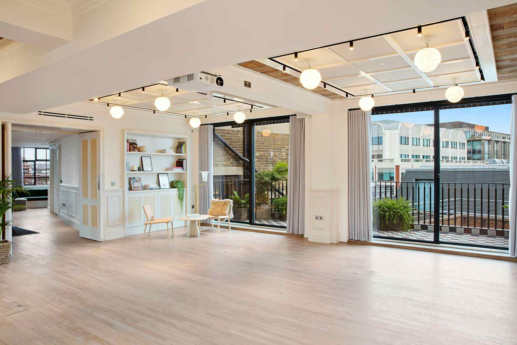 Book Loft & Gallery at Mortimer House. A London Venue for Hire – HeadBox