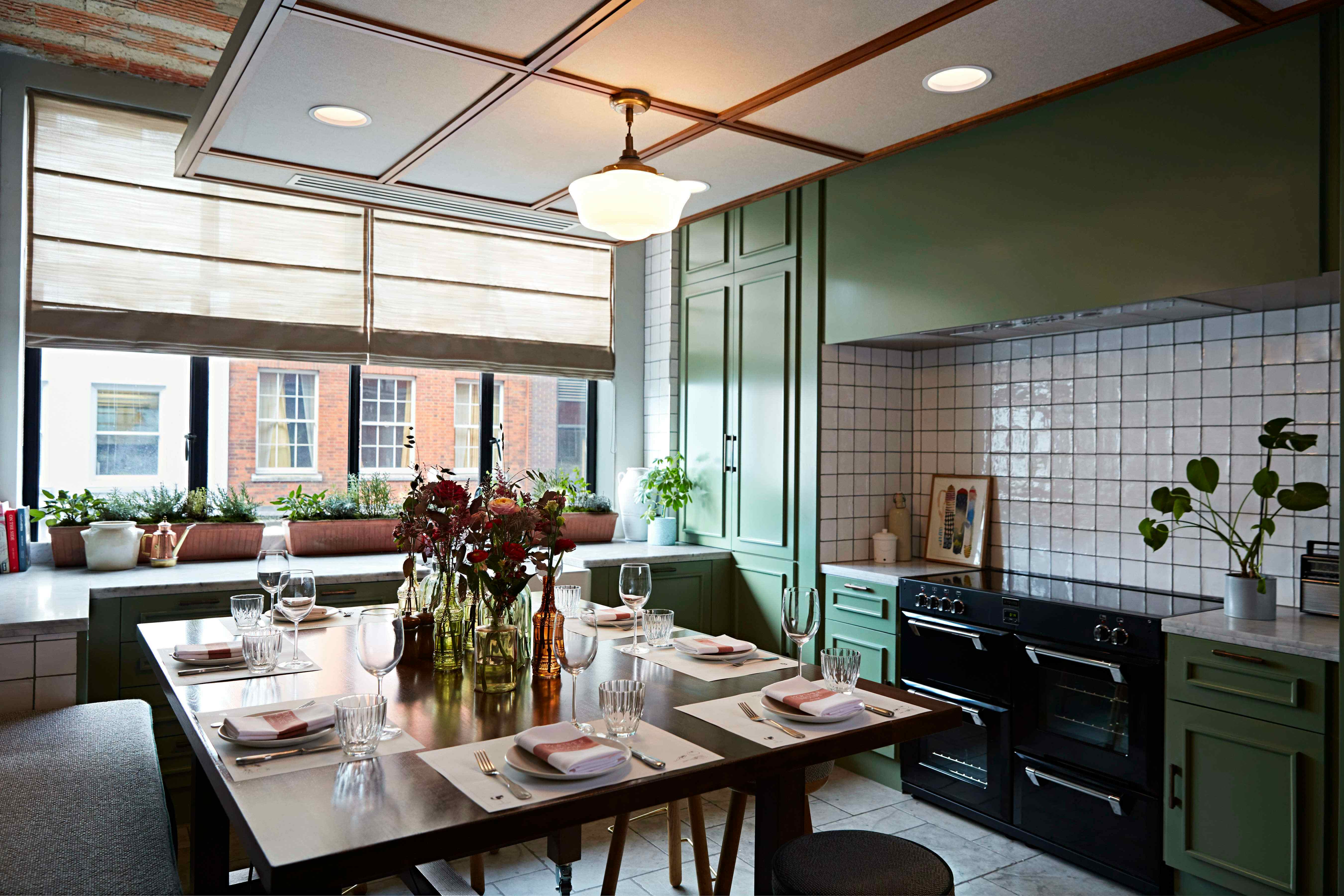 Book Kitchen Table at Mortimer House. A London Venue for Hire – HeadBox