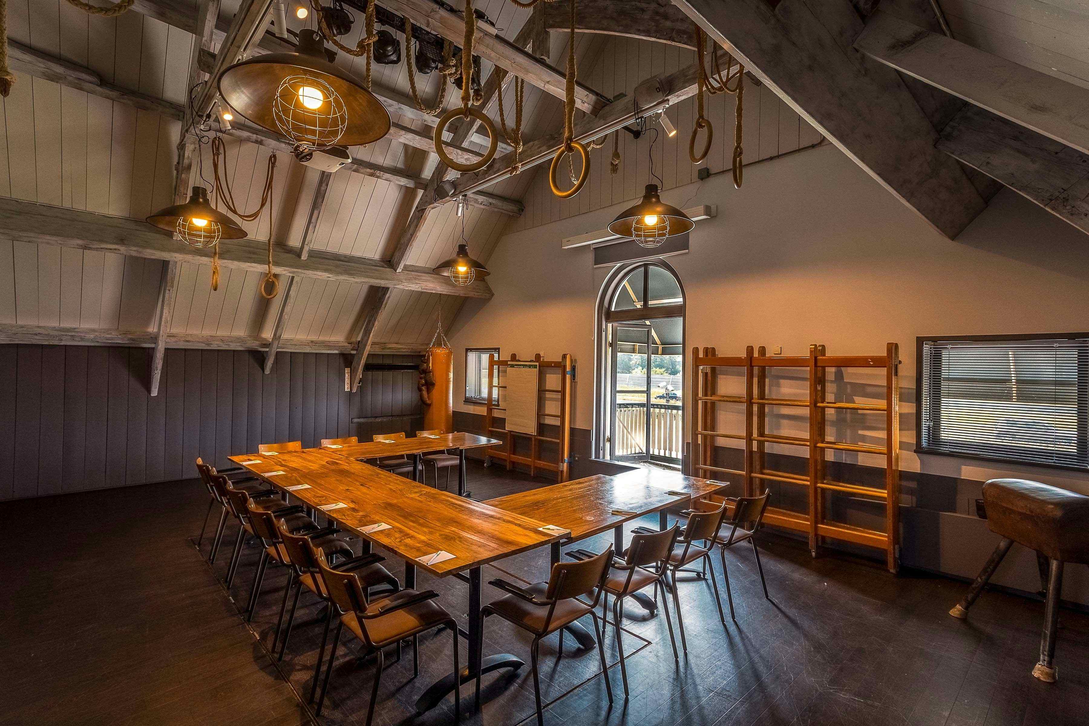 Book IJzeren Frits at Claus. A Hoofddorp Venue for Hire – HeadBox