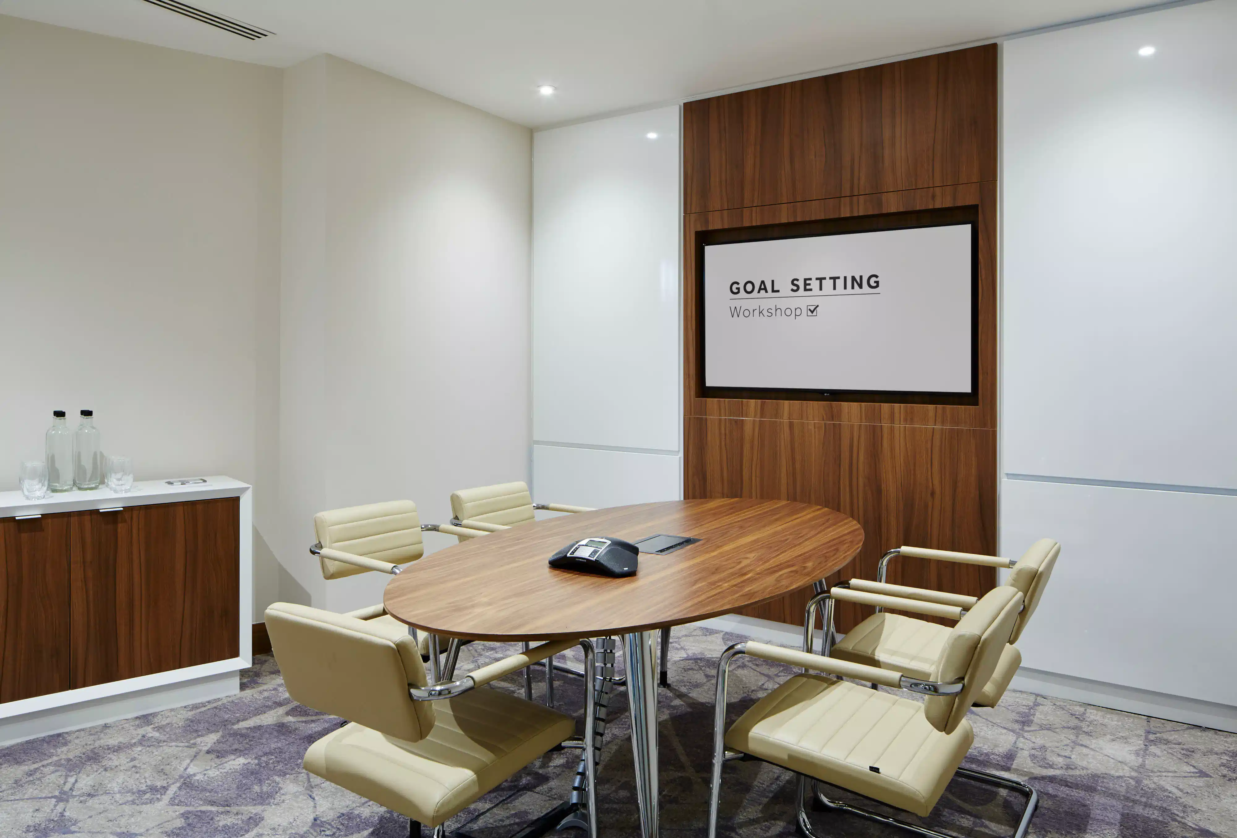 Book TOUCHDOWN Meeting Room 2 at London Heathrow Marriott. A Middlesex ...