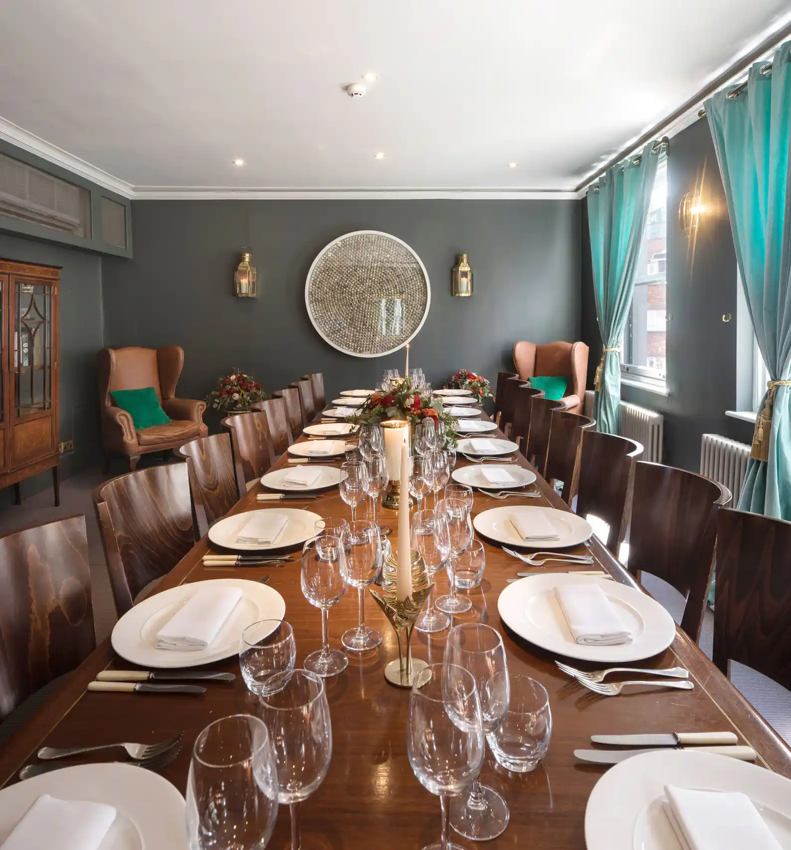 Book Mackintosh Room, The Groucho Club (London) – HeadBox