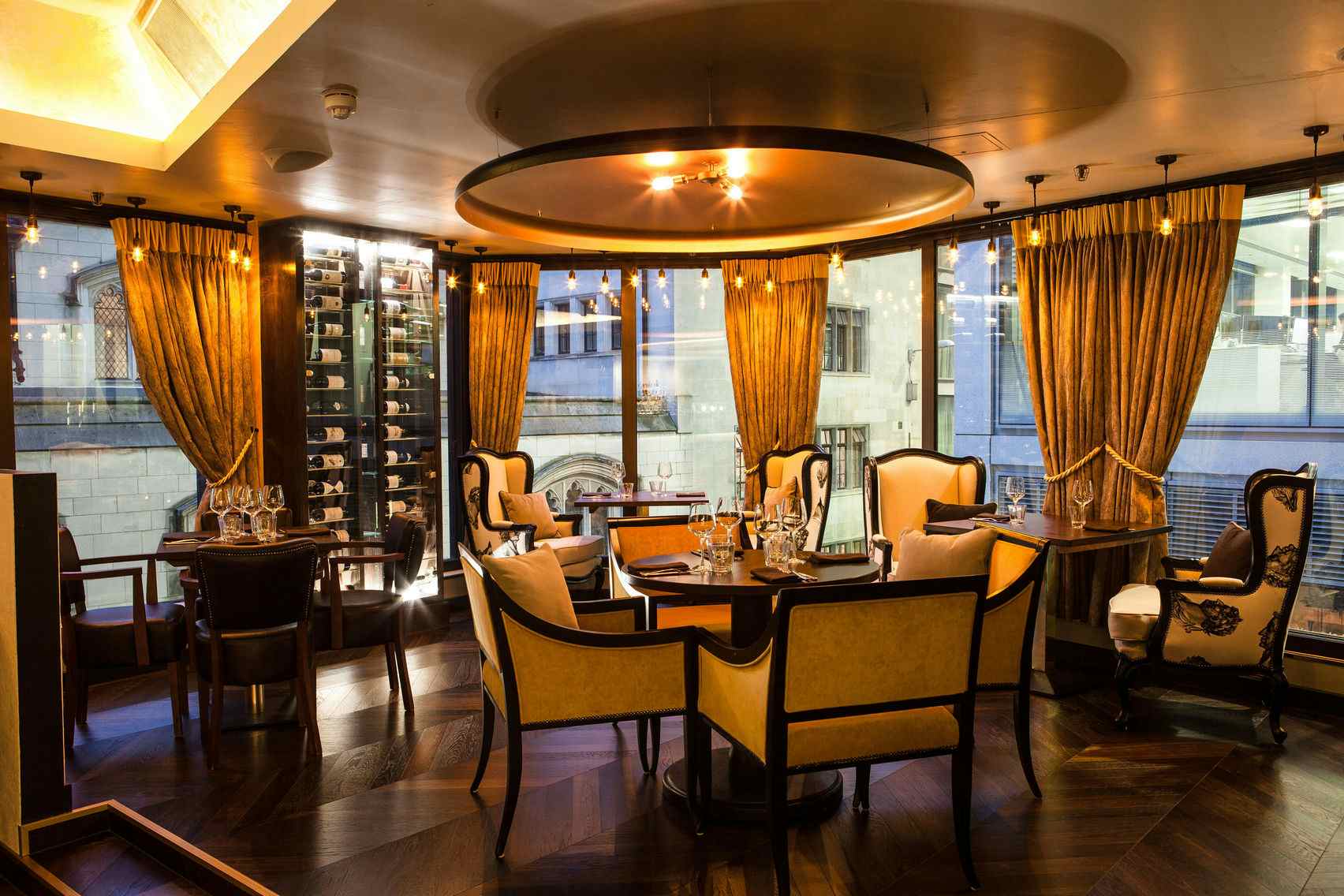 Book Roma, Roma (London ) – HeadBox