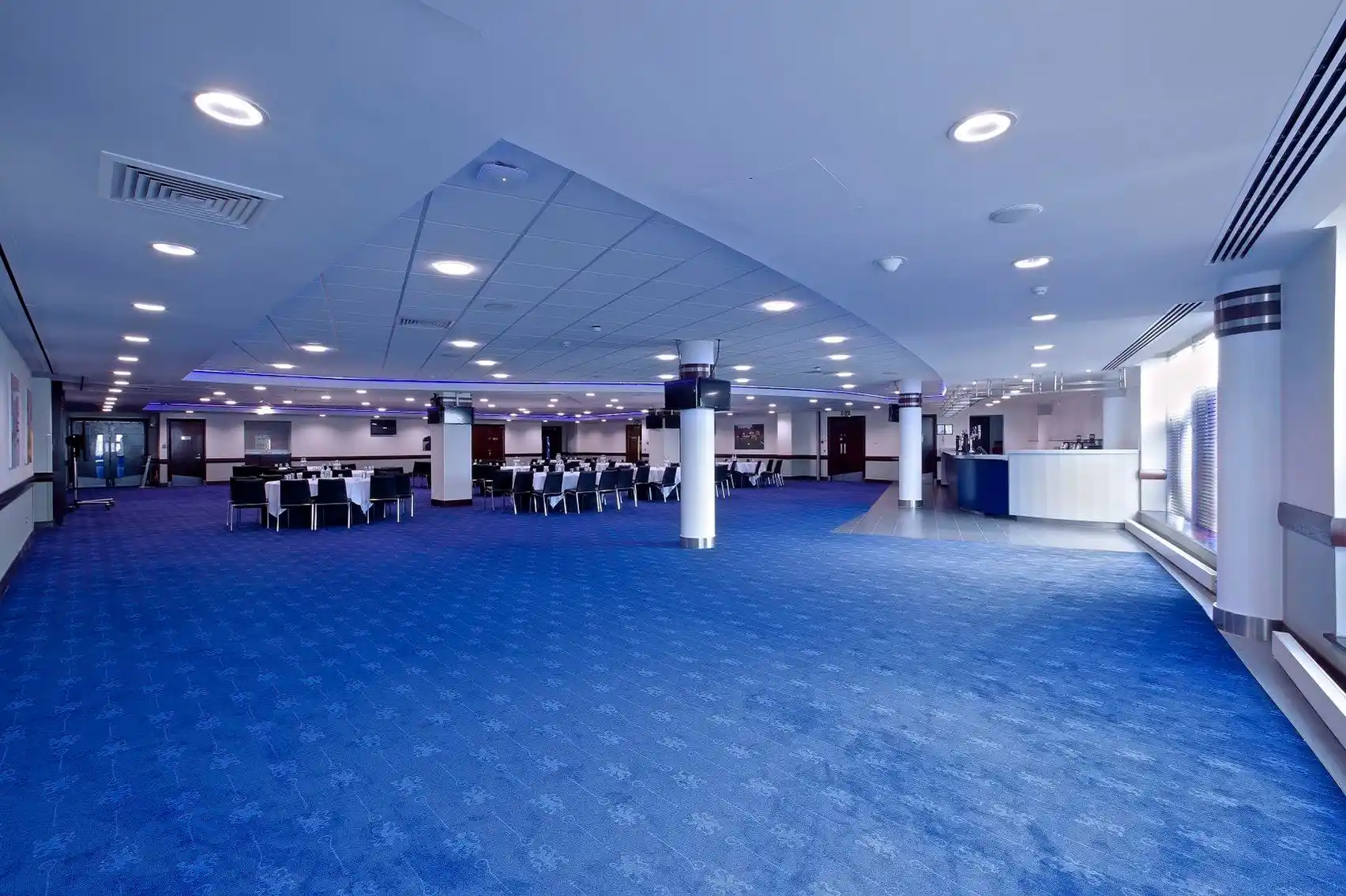 Book Drake Suite , Chelsea Football Club (London) – HeadBox