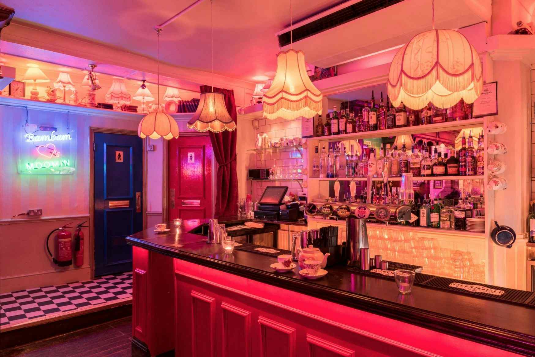 Book Full Venue Hire at Simmons | Soho . A London Venue for Hire – HeadBox