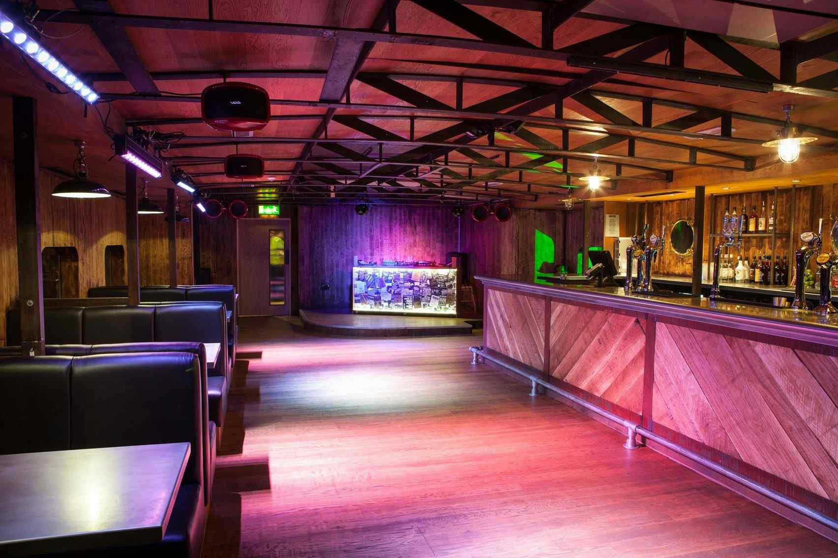 Book Top Deck, Thekla (Bristol) – HeadBox