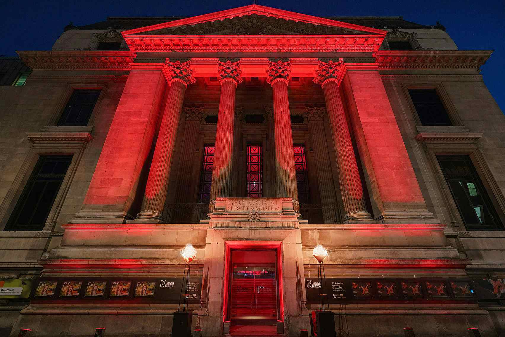 Book Earth Hall, Natural History Museum (London) – HeadBox