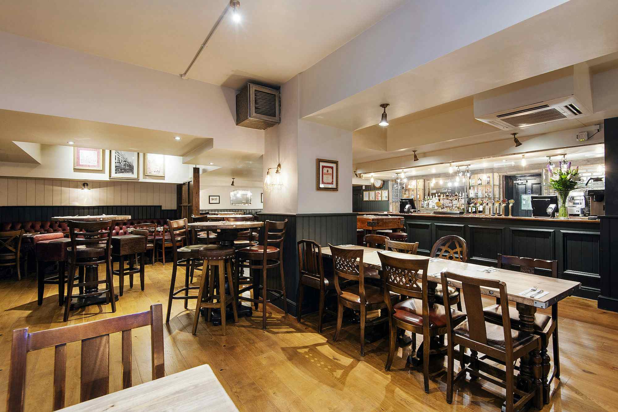 Book Exclusive Hire at The Sir Christopher Hatton. A London Venue for Hire – HeadBox