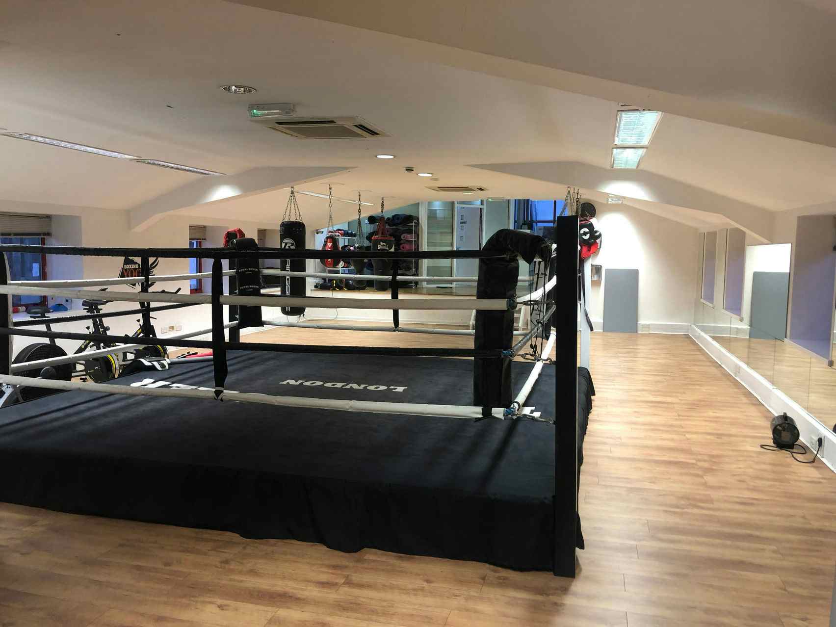 Book Boxing Gym and meeting rooms, Total Boxer (London) – HeadBox